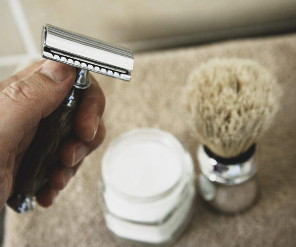 How to Shave Using a Safety Razor – Japan Scissors